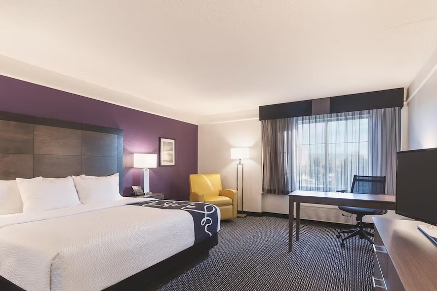 Cozy King Room At La Quinta Inns & Suites, Free Breakfast, Near Canyon View Park - Grand Junction, CO