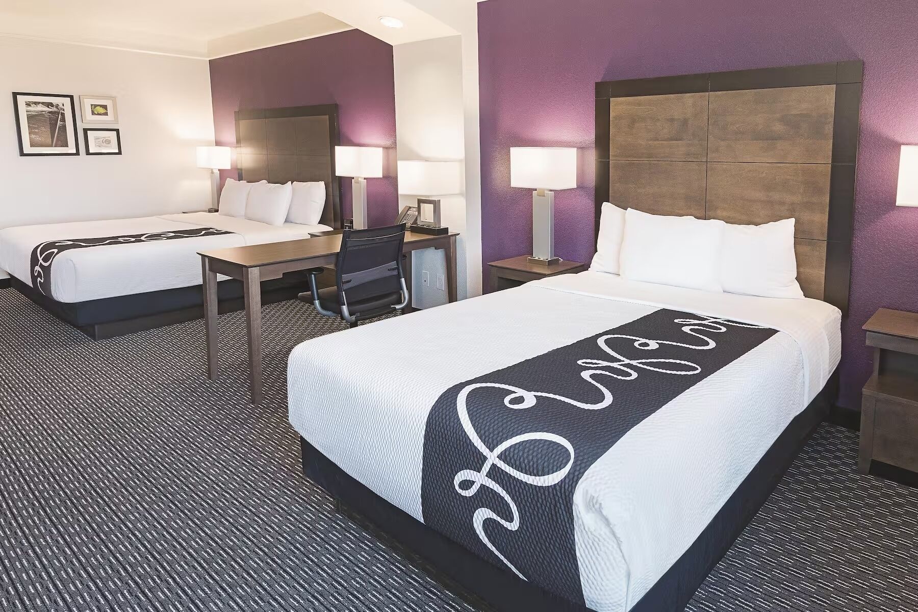 Adventure Awaits: Comfy Retreat Near Arlington's Top Attractions! - Arlington, TX