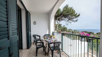 Apartamento, vista para o mar | Vista do quarto