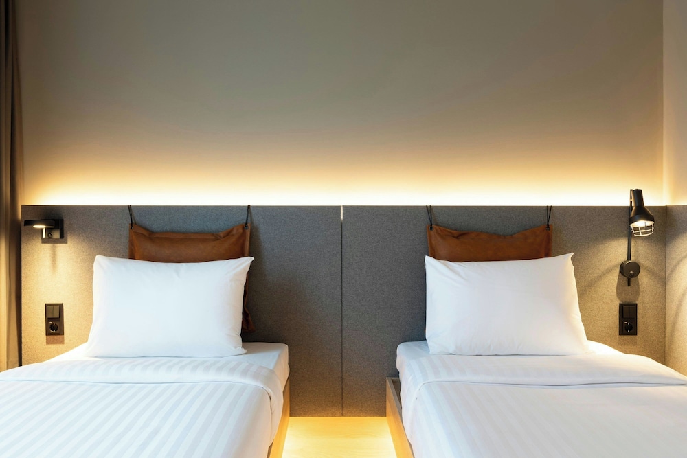 Moxy Hamburg - Finkenwerder - Hamburgo