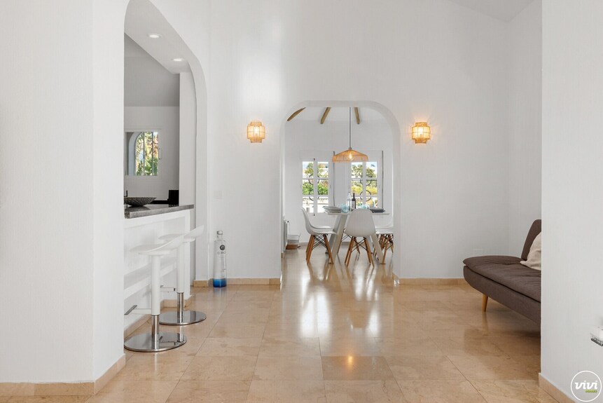 Casa Blanca | Villa With Garden In Estepona - Estepona