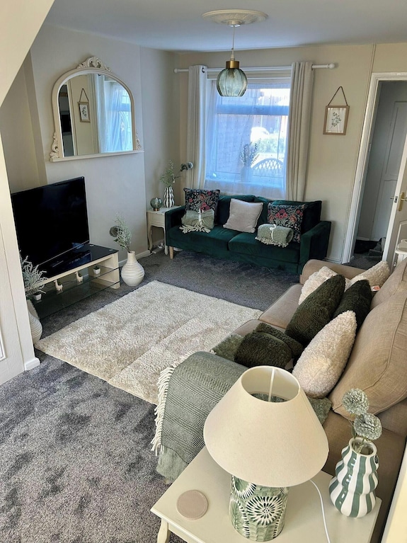 Peak District - 2 Beds - Sleeps 4 - Pet Friendly - Chesterfield