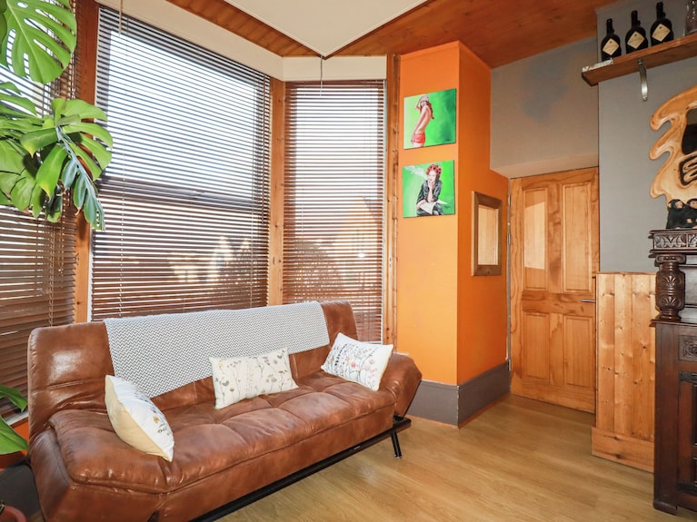 Mermaid's Rest, Pet Friendly, Country Holiday Cottage In Newquay - Newquay