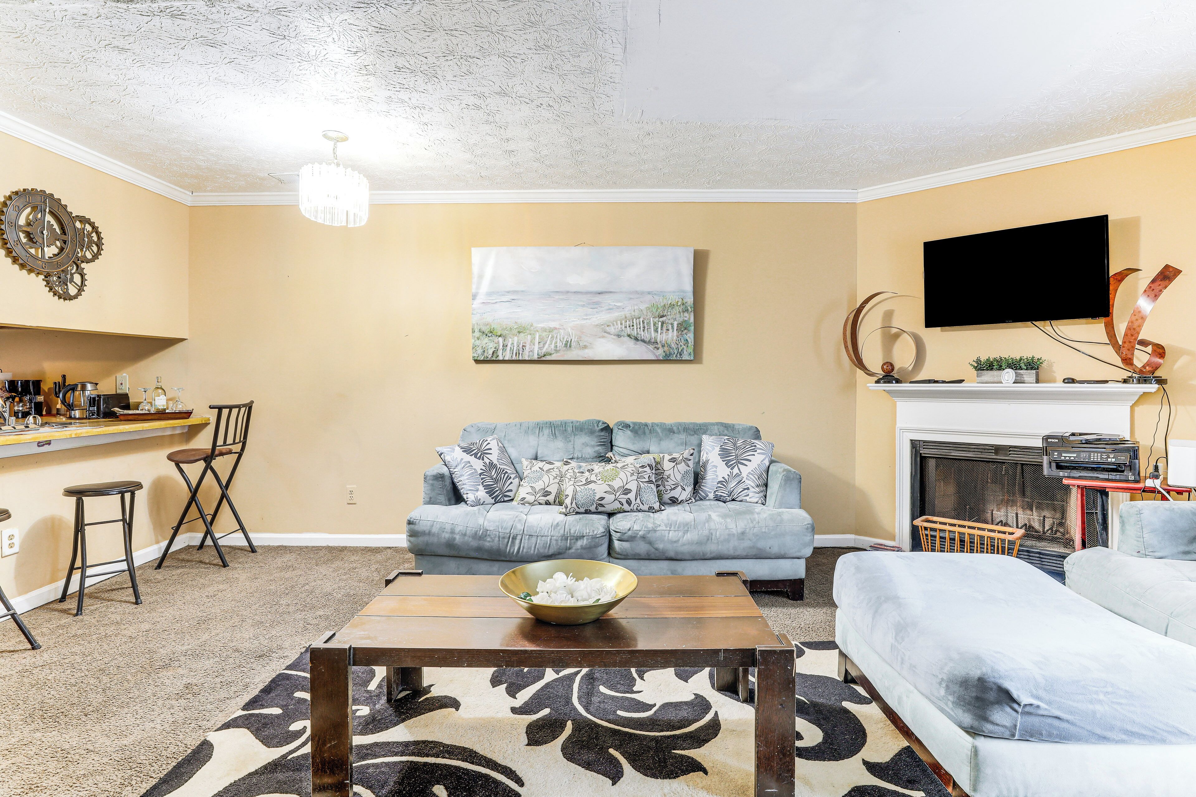 8 Mi To Stone Mountain: Quiet Getaway W/ Deck - Lithonia, GA