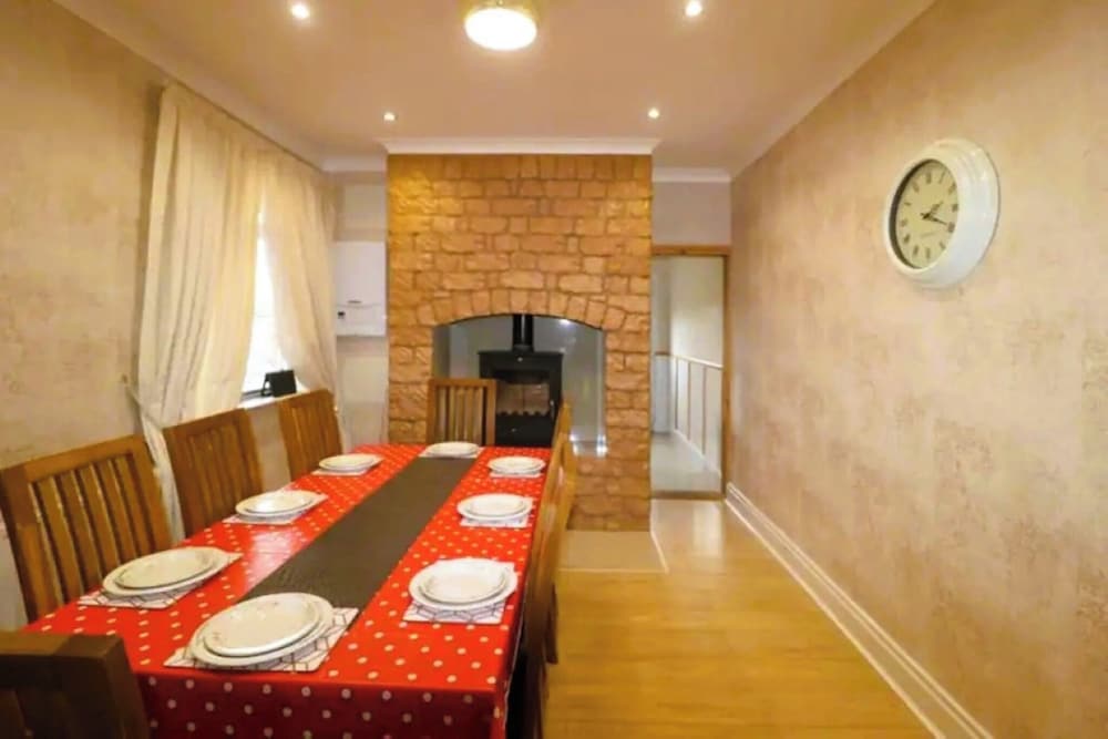 Cozy Coastal Retreat In Blackpool - Blackpool