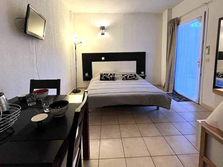 Studio Climatisé Avec Piscine Et Parking à Saint-florent - Plage de Saleccia