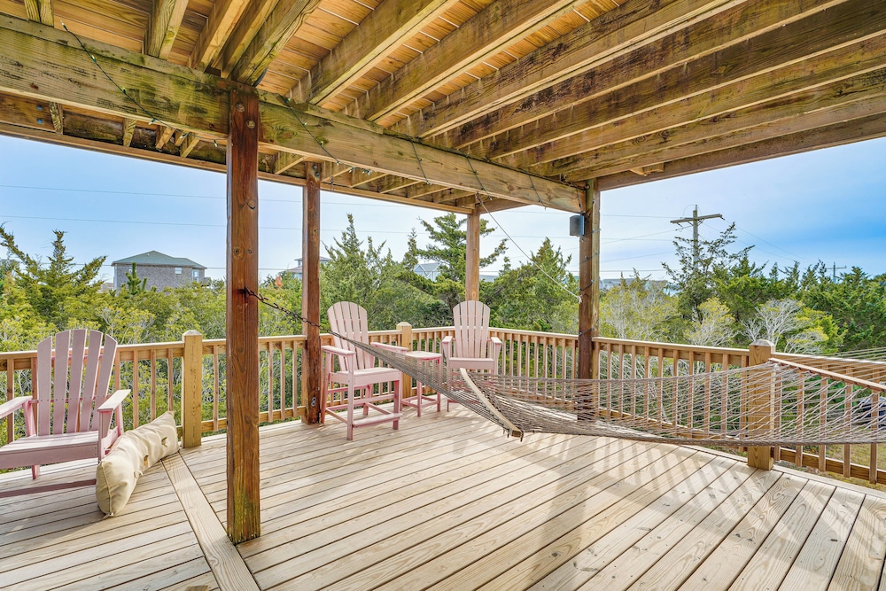 Rooftop Deck & Hot Tub: Outer Banks Family Getaway - Outer Banks, NC