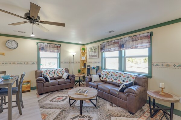 Near Atv Trails: Carlsbad Apt W/ Shared Fire Pit - Carlsbad, NM