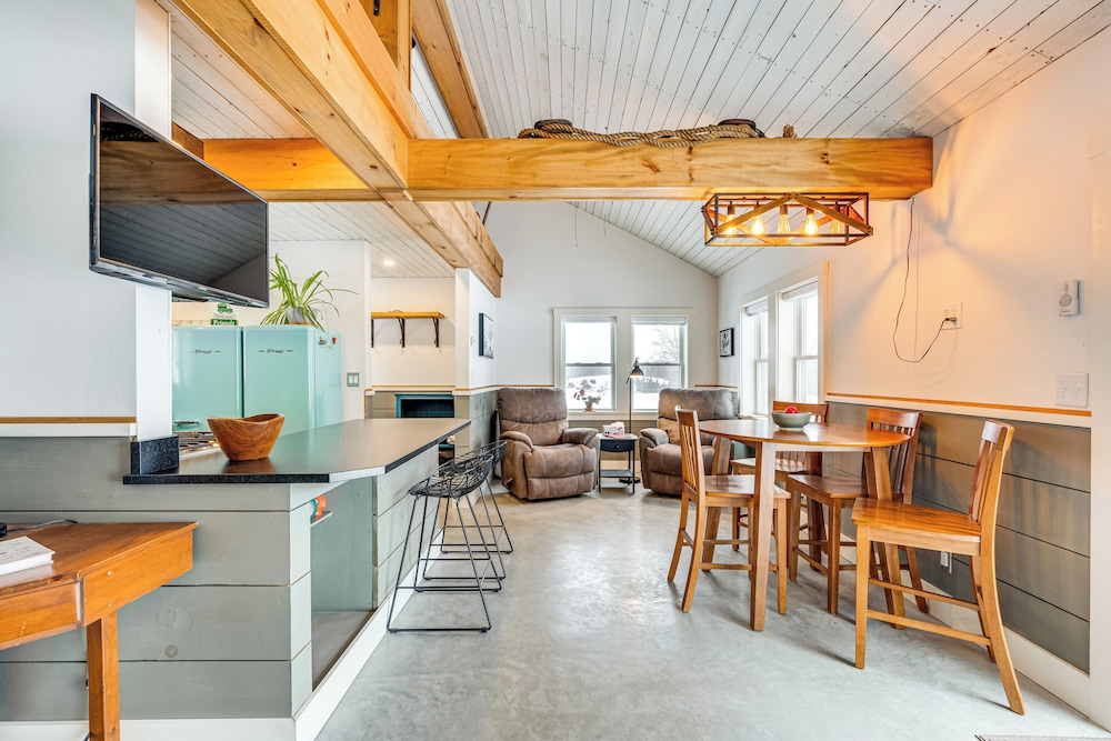 ライド フロム ユア ドア キャビン ウィズ ヴァスト トレイル アクセス! - バーモント州