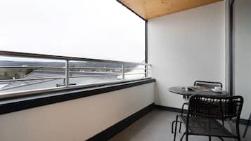 Apartamento Familiar, 1 quarto, varanda | Terraço/pátio interior