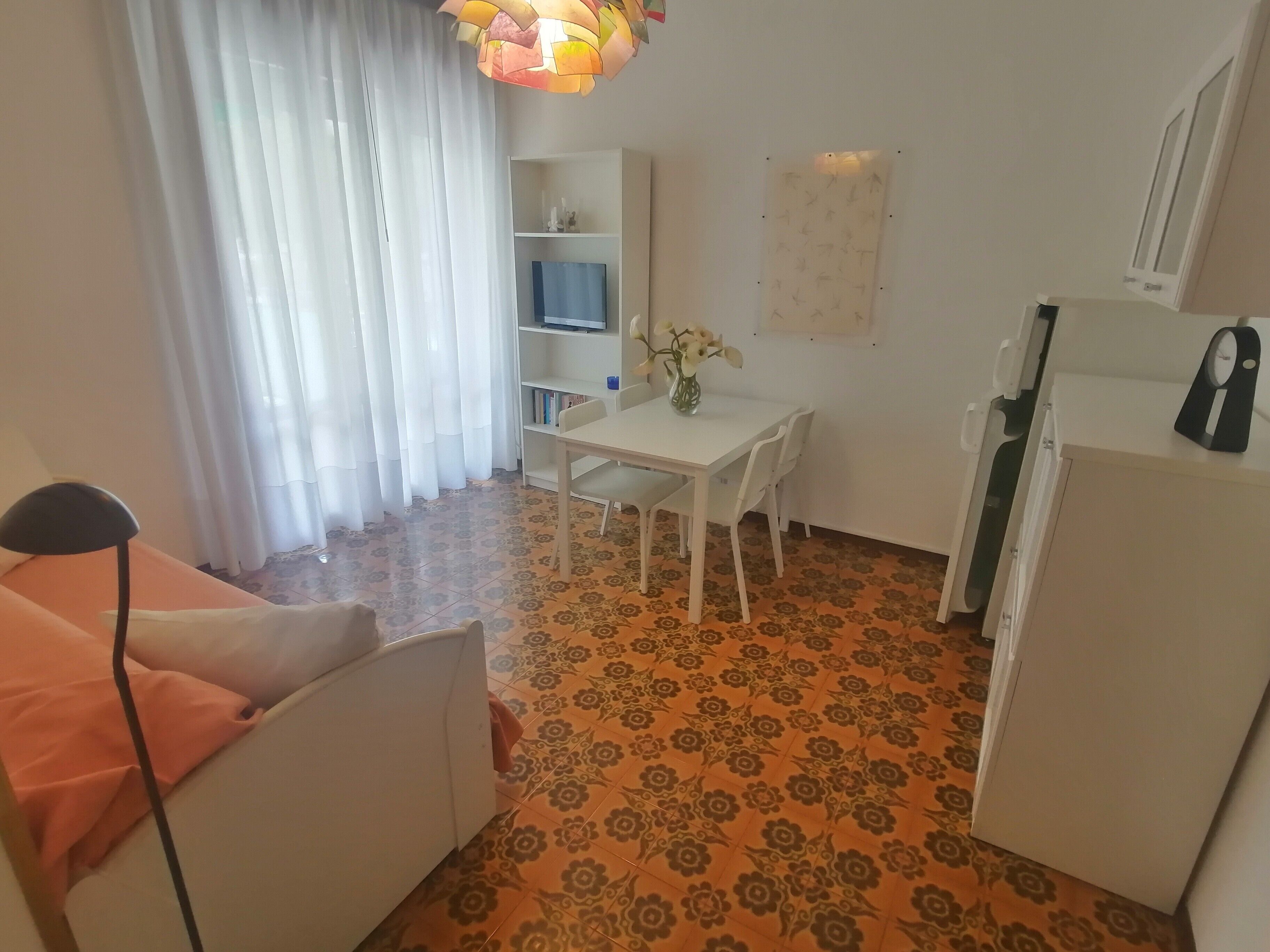 Apartment 'Torino 79' With Shared Pool, Private Terrace And Balcony - Jesolo