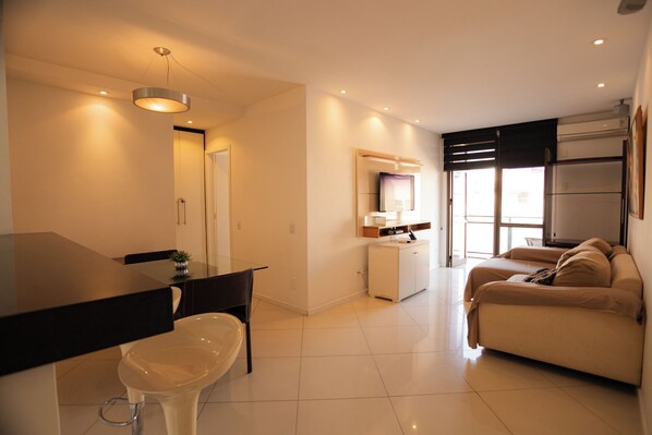 Apartamento Básico | Sala de estar