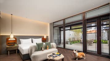 Duplex, 2 quartos (Suite, Pet Friendly) | 1 quarto, edredons de pluma, escrivaninha