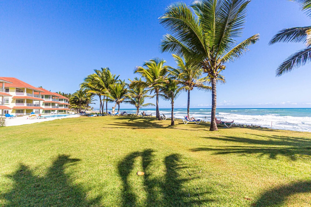 Oceanfront Apartment In Cabarete With Shared Pool And Beach Access - Cabarete