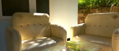 Quarto casal standard, sacada, vista para o jardim | Terraço/pátio