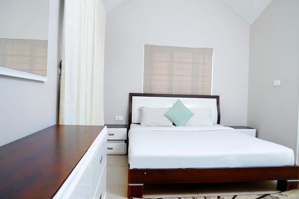 Aanvis Inn Boutique Home Stay - Ooty