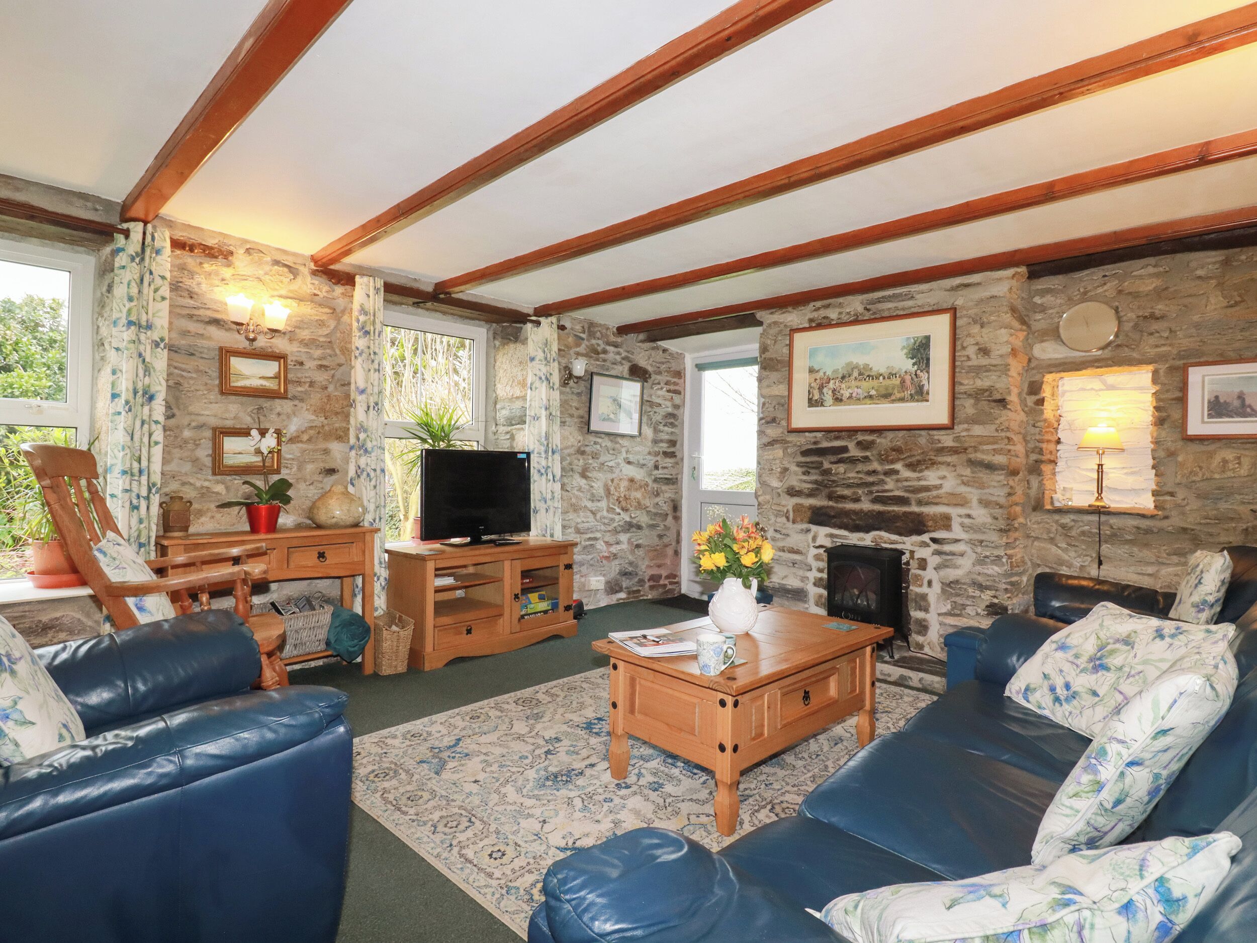 Bramble Cottage, Pet Friendly, Country Holiday Cottage In Hayle - Gwithian