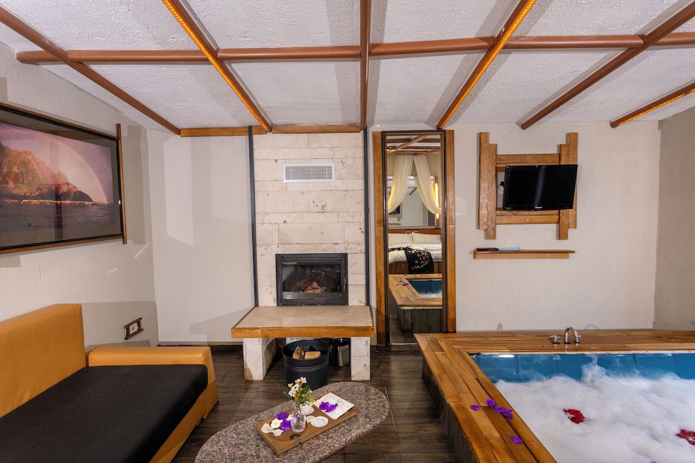 Reva Miami Hotel Restaurant Spa - Aliağa