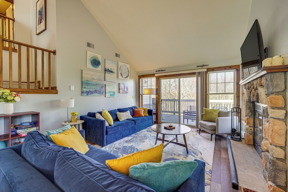 Modern Family Home < 1 Mi To Camelback Resort! - Mount Pocono, PA