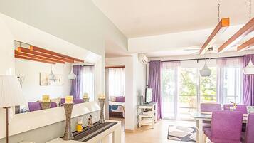 Apartamento, 2 quartos, fumadores, varanda | Sala