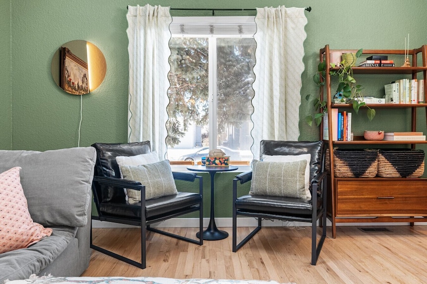 Bright & Airy Home W/ Ping Pong, Garage, And Great Location - Denver, CO