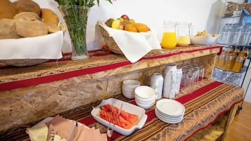 Pequeno-almoço tipo buffet diário incluído