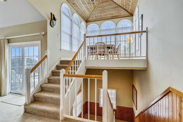 Cheven, Ships Watch Community in Duck, NC Reviews, Deals & Photos 2026 ...