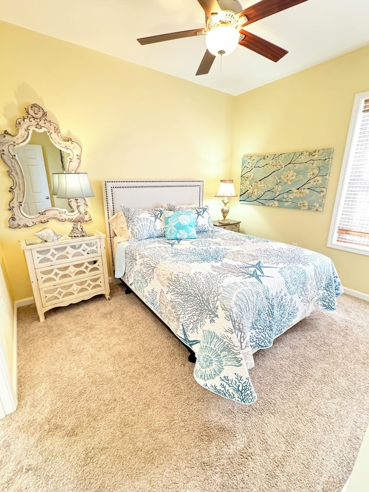 TURTLE COVE: Beachside/Ocean View/Direct Beach Access/Sleeps 8/ Pet ...