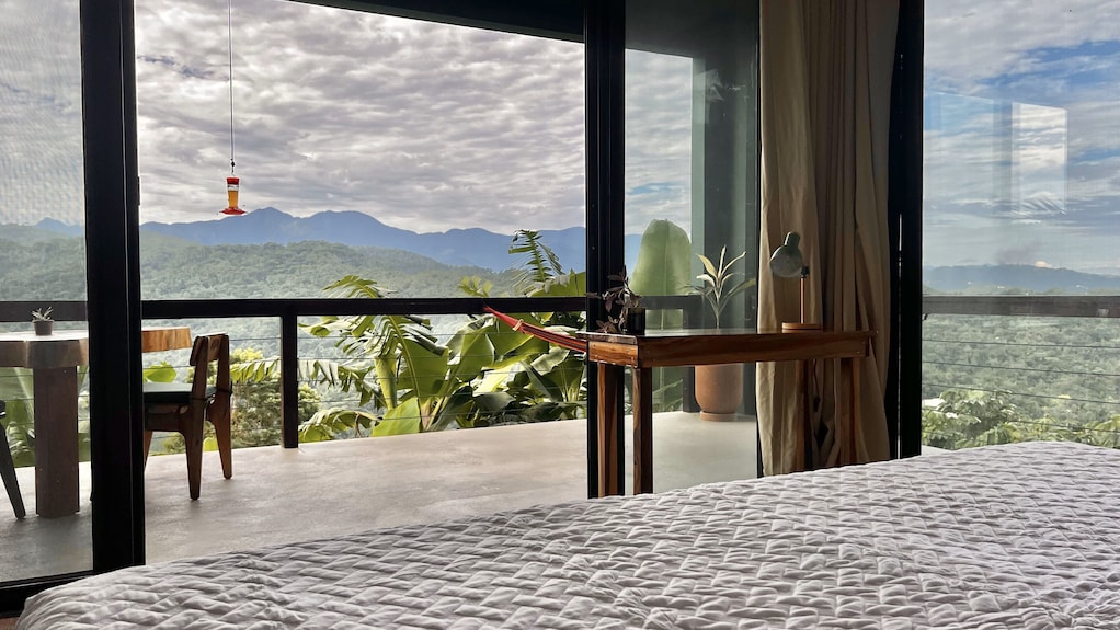 Octopus Cottage , Peaceful Retreat With Pool, Ocean & Mountain Views - Port Antonio