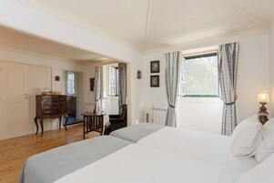 Casa de Campo, 3 quartos, casa de banho privativa, vista para o jardim | 3 quartos, ferro/tábua de engomar, roupa de cama fornecida