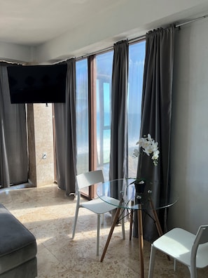 Quarto luxo, vista para o oceano | Wi-Fi de cortesia, roupa de cama