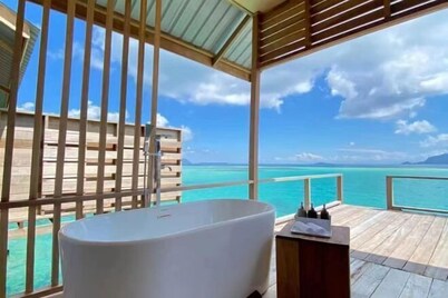 Sisipan Island Water Resort
