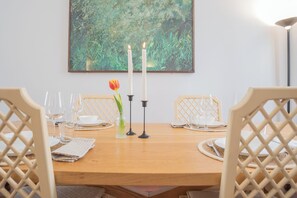 Apartamento (1 Bedroom) | Sala de jantar