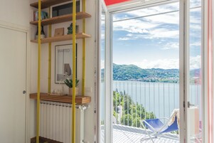 Apartamento (2 Bedrooms) | Vista para o lago