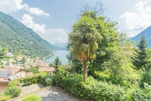Apartamento, 2 quartos (2 Bedrooms) | Vista para o lago