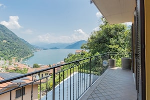 Apartamento, 2 quartos (2 Bedrooms) | Sacada