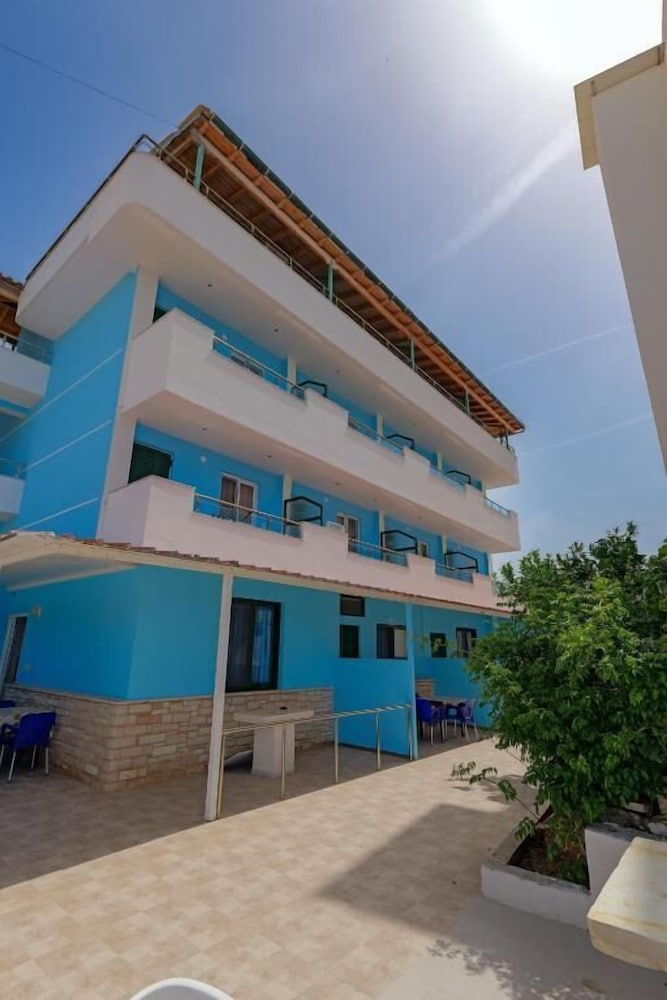 Vila Xhovani - Ksamil