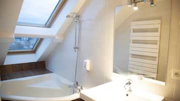 Loft Comfort, vista para o porto | Casa de banho