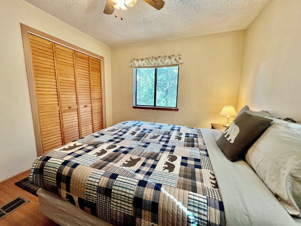 Lake Roberts Cabin in the Pines - Grant County | Vrbo