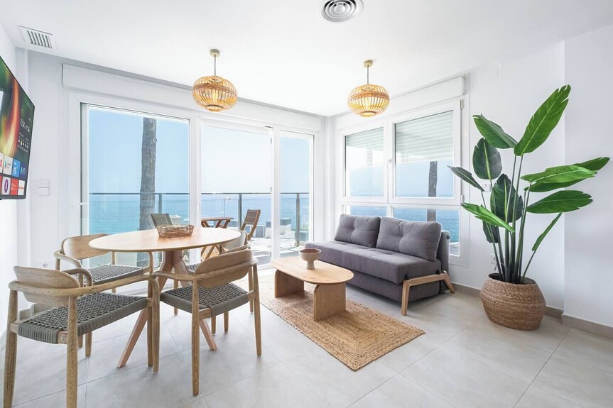 Pirita Oceanfront Apt & Terrace - San Juan de Alicante