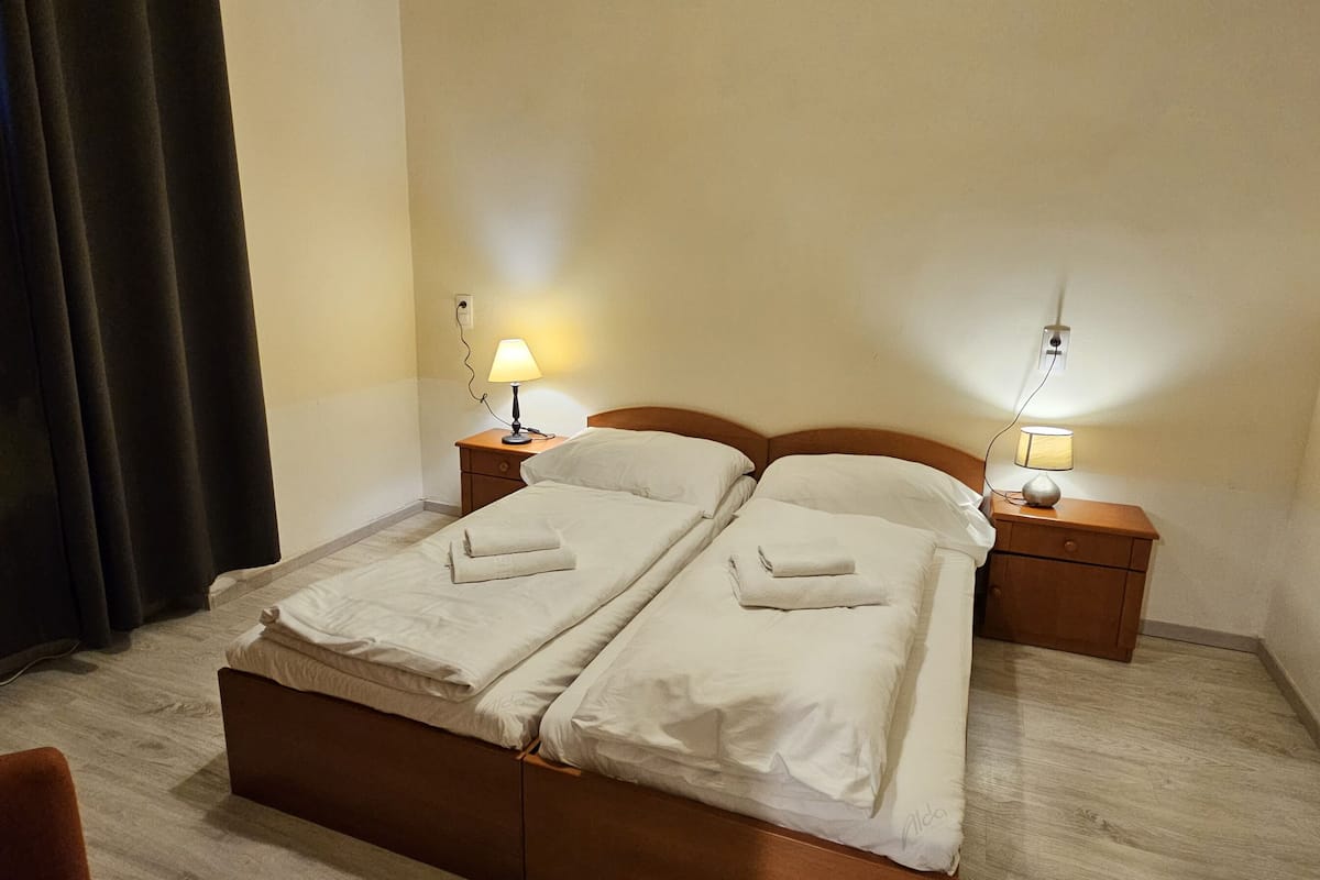 Apartamento Standard, vista para o jardim | 2 quartos, quartos insonorizados, Wi-fi grátis