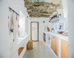 Villa Tradicional, piscina privativa, vista para o mar | Cozinha privada | Uma chaleira elétrica, uma torradeira 