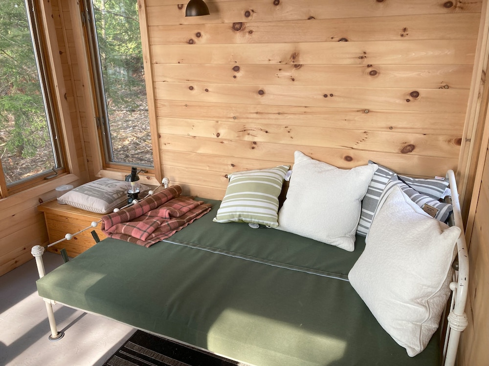 Welcome to Big Gull Lake and Moon Dance Rock Cottage! - North Frontenac ...