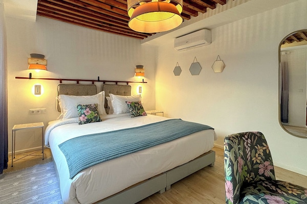 Quarto duplo clássico | Wi-Fi de cortesia, roupa de cama