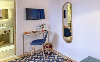 Quarto Clássico com Cama de Casal | Wi-fi grátis, roupa de cama fornecida 