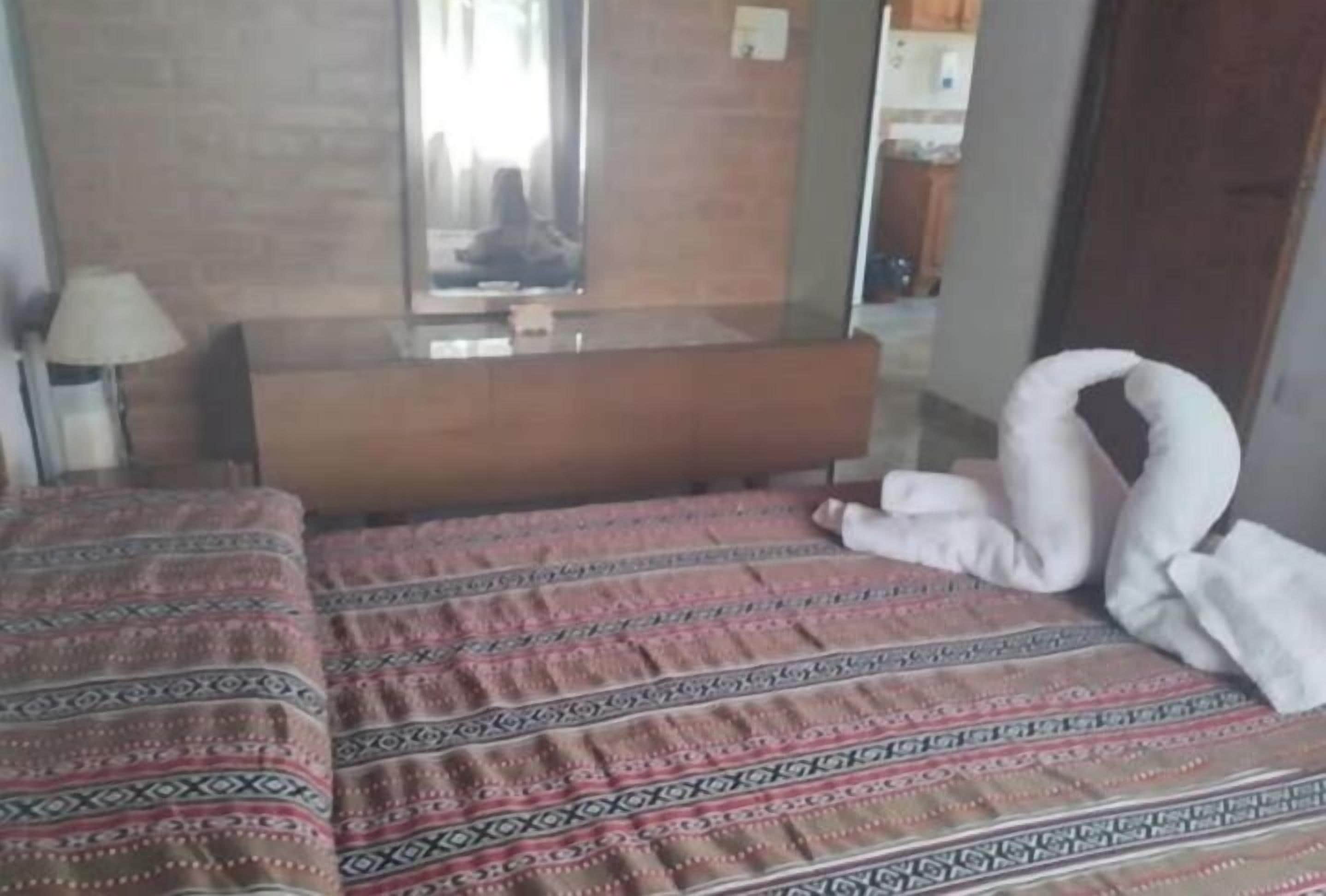 Apartamento Familiar, pátio, vista para o pátio | 2 quartos, cofre com capacidade para portátil 