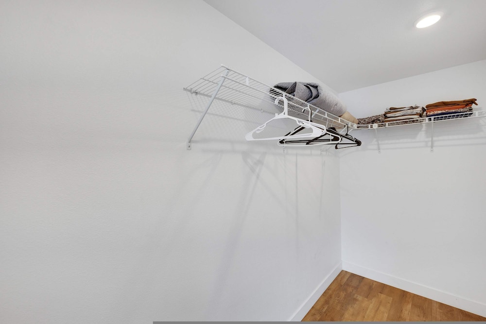 Stylish 2br Family Apartment By Dtla - Los Angeles, CA