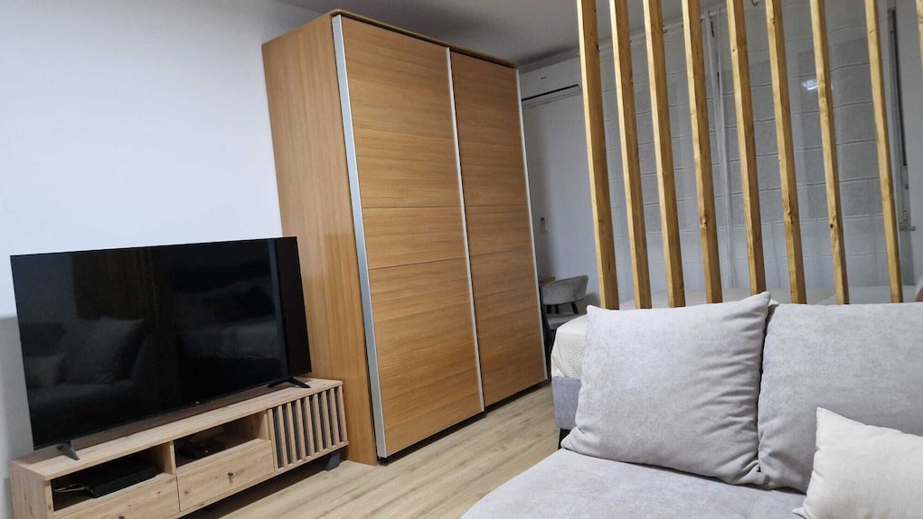 Cozy 1-bedroom Apartment With Wifi, Ac In Charming Rijeka - Rijeka