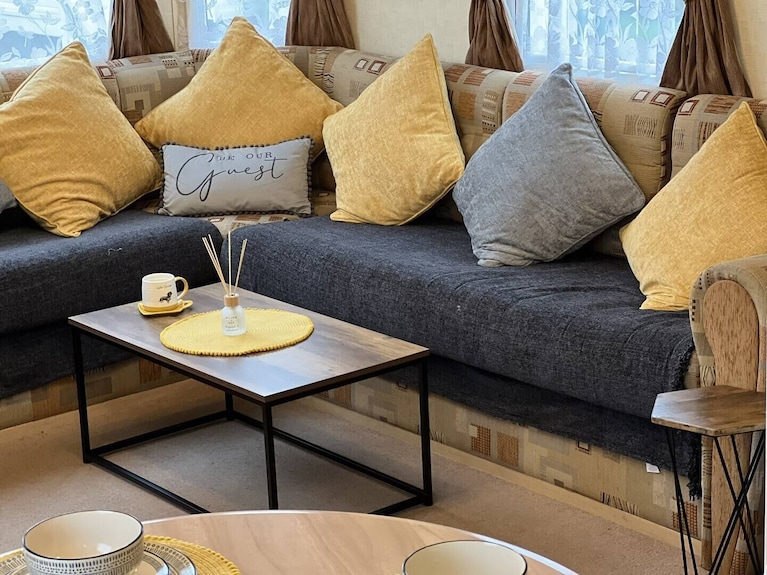 6-berth Holiday Home In Skegness, Just A Short Walk From The Beach, Perfect For Family Holidays! - Skegness