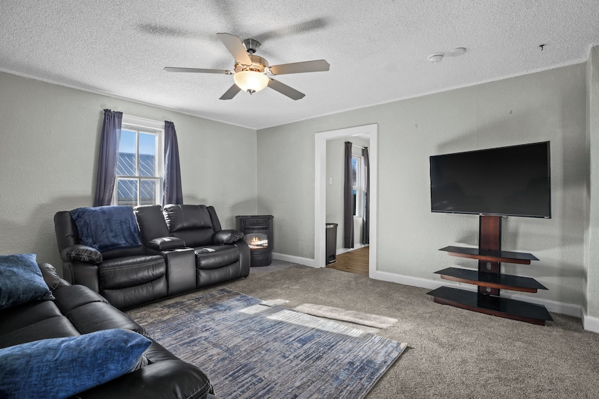 3 Bedroom Fully Remodeled And Centrally Located! - キャスパー, WY